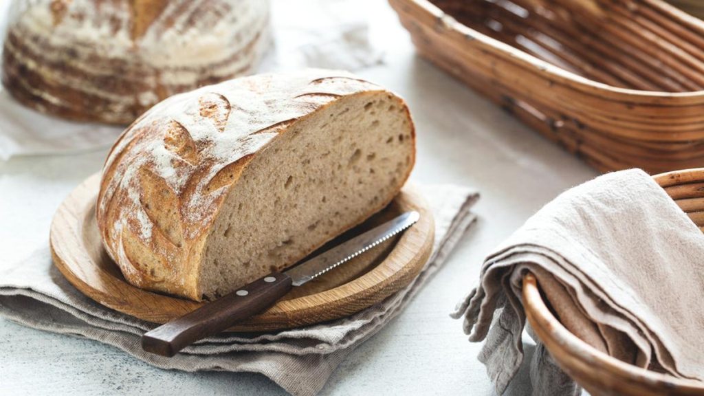 Roti Sourdough: Sejarah, Proses Pembuatan, dan Manfaatnya